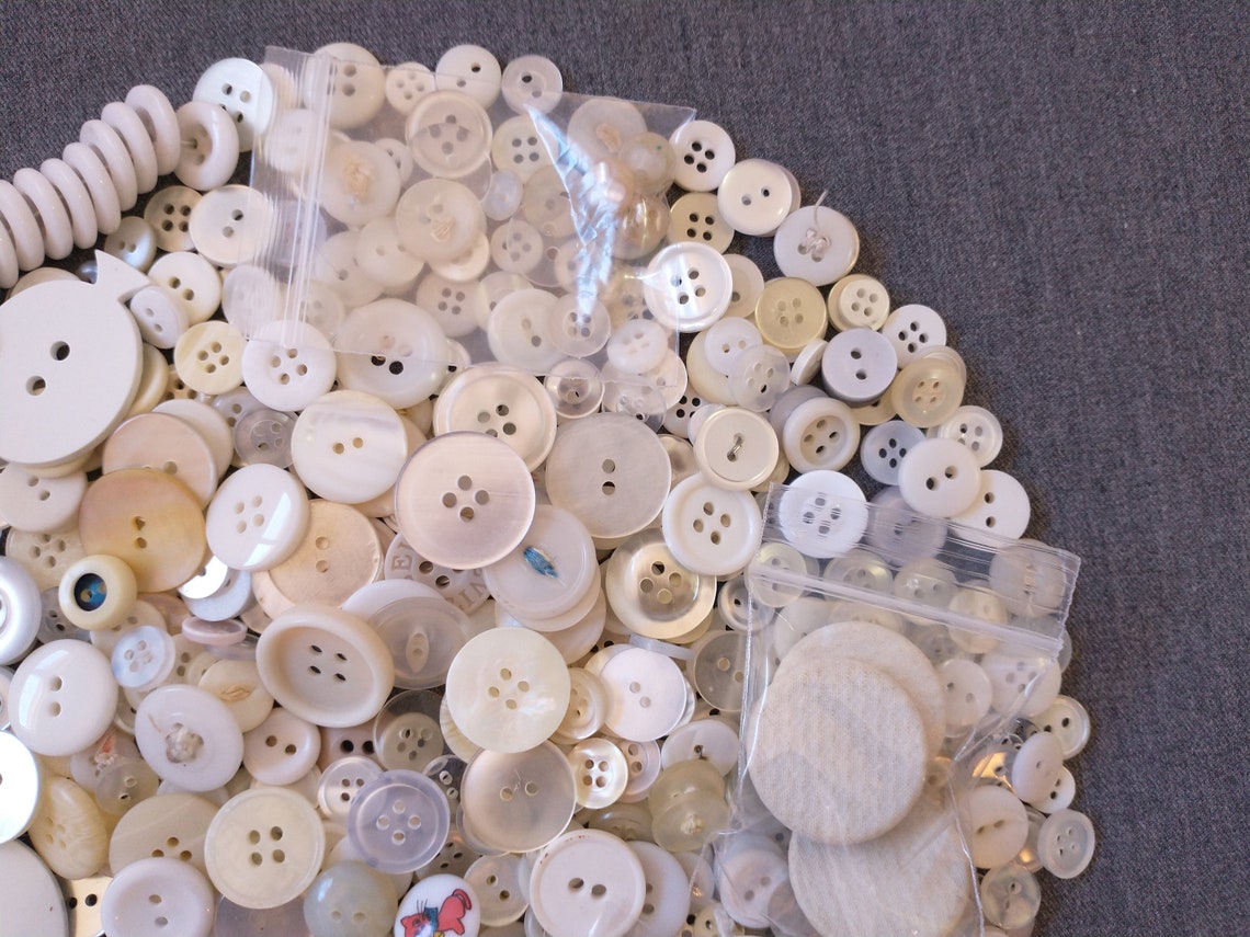 Vintage White Buttons Choice of Two Lots of 400 Buttons | Etsy