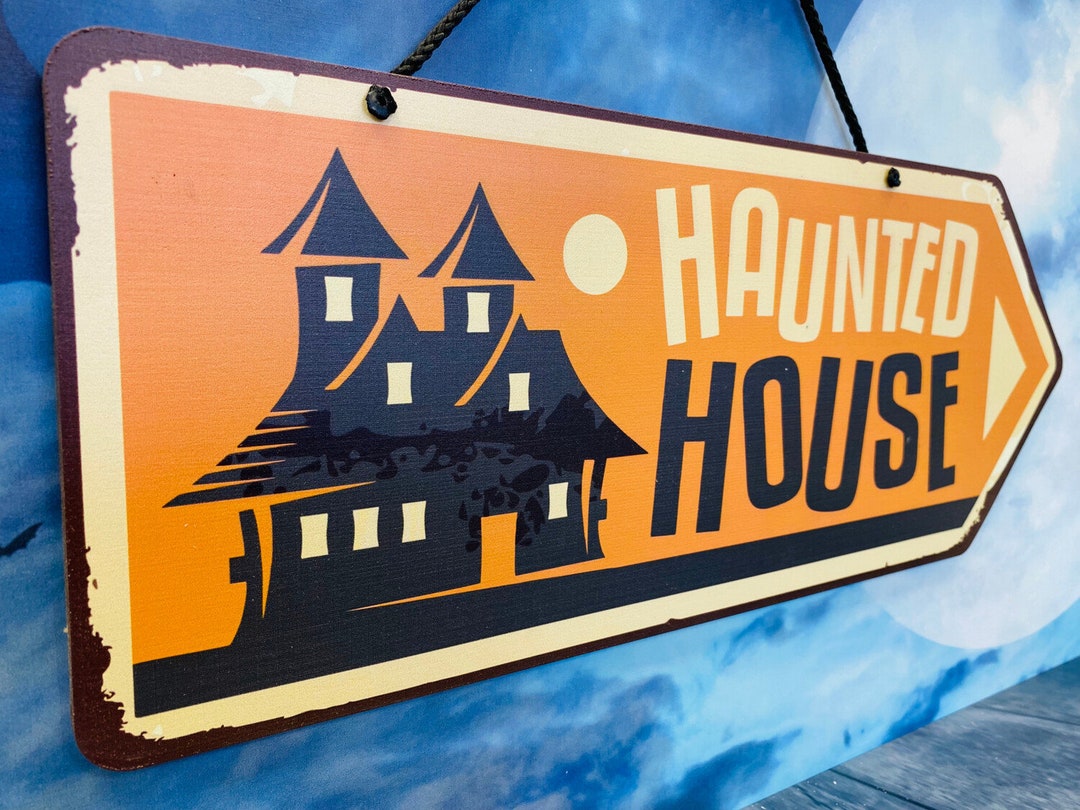HAUNTED HOUSE Halloween Arrow Sign - Etsy