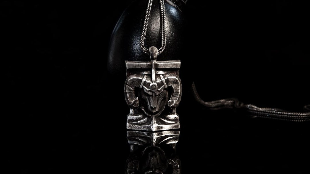 Sterling Silver Braum Shield Necklace: League of Legends Pendant - Etsy