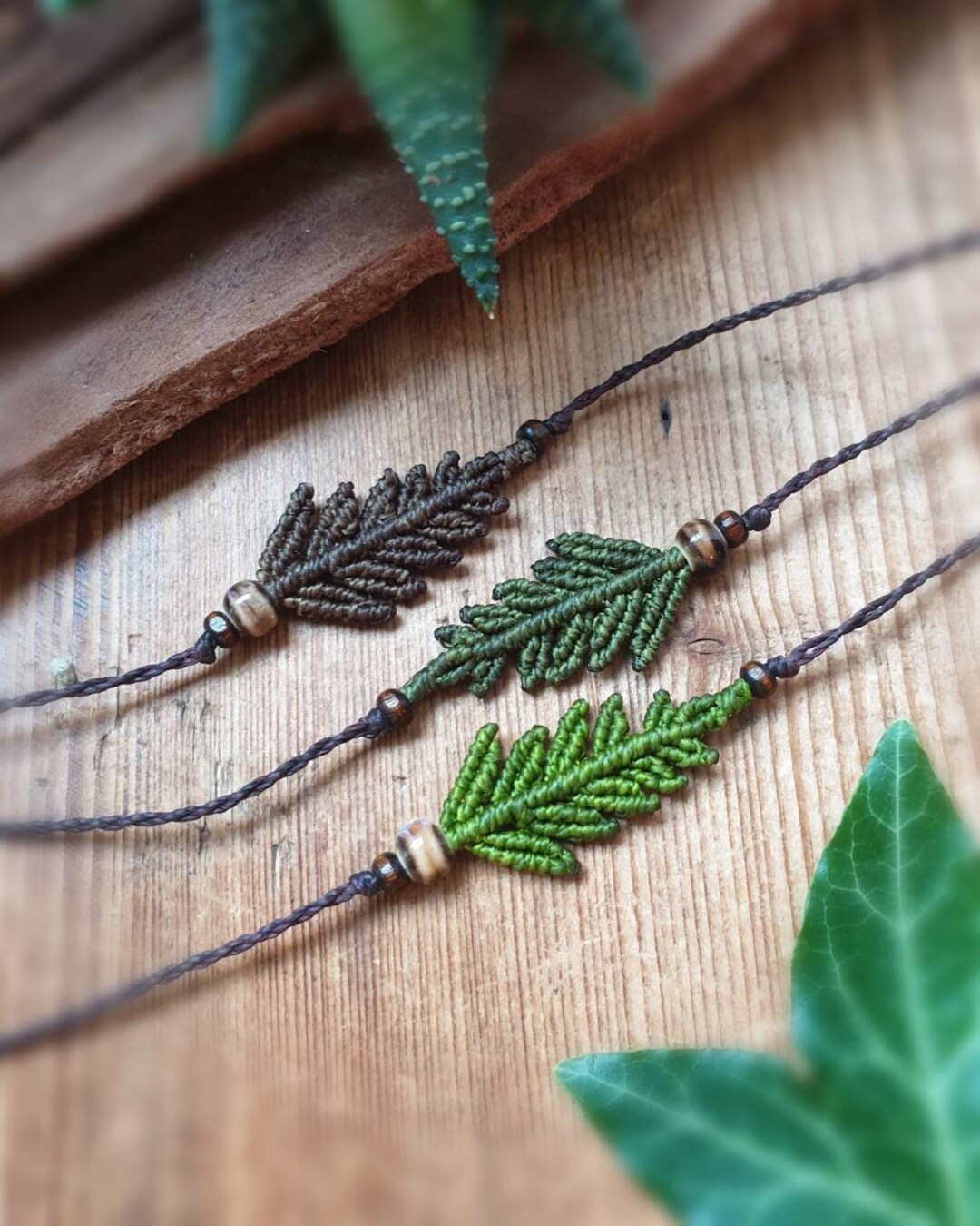 Fern Macrame Anklet With Fern Leaf // Foot Jewelry Forest WANDERWEH - Etsy