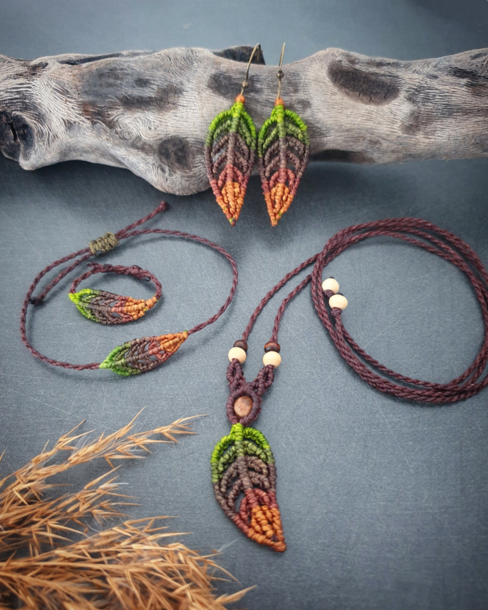 Leaf Bracelet Macrame Bracelet With Leaf Color Gradient // Natural ...