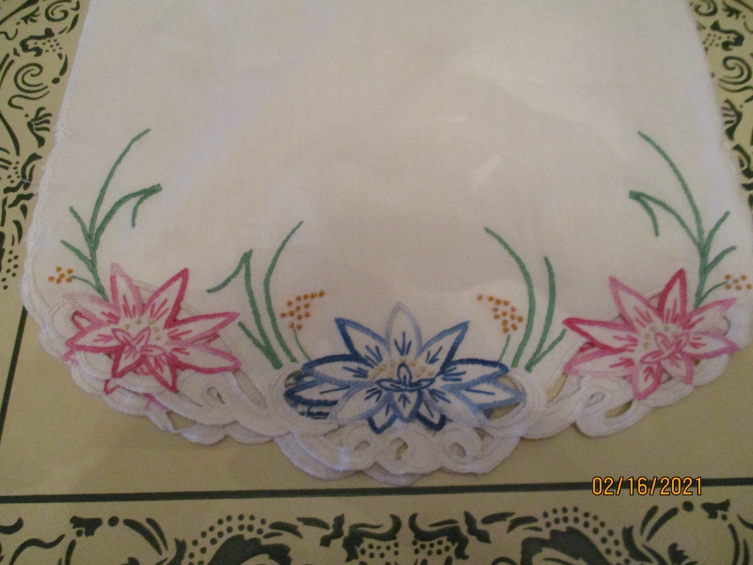 Vintage Runner W/ Hand Embroidered Water Lilies & Cutwork Design - Etsy