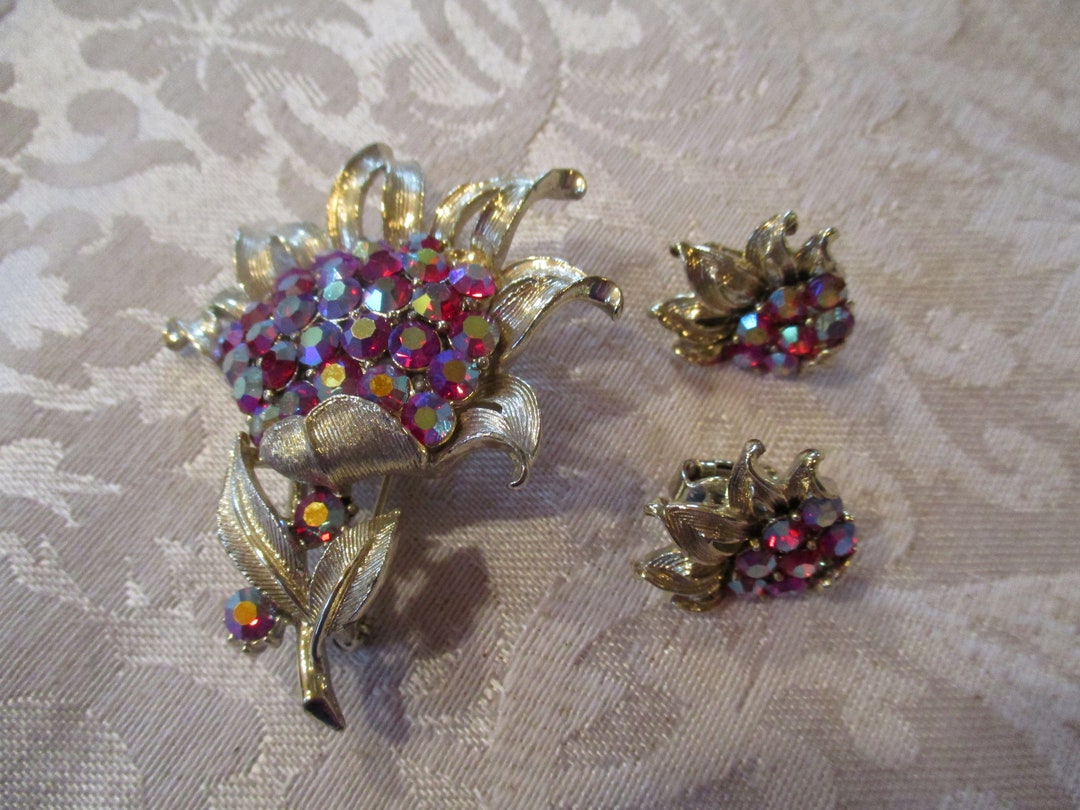 Vintage Floral Brooch & Earrings W/ Red AB Stones - Etsy