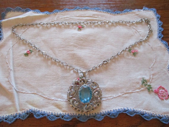 Vintage "Avon" Filigree Necklace w/ Blue Stone - Gem