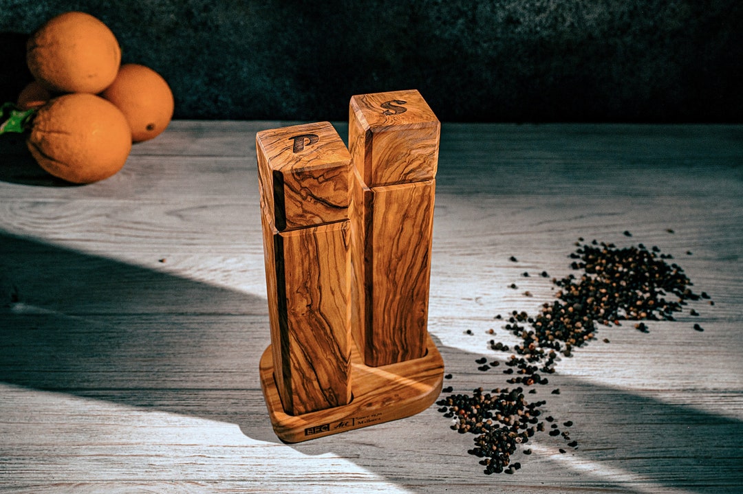 Elegant Olive Wood Pepper Mill Set, Square Design With Ceramic Grinders ...