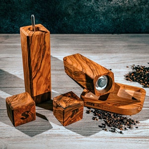Elegant Olive Wood Pepper Mill Set, Square Design With Ceramic Grinders ...