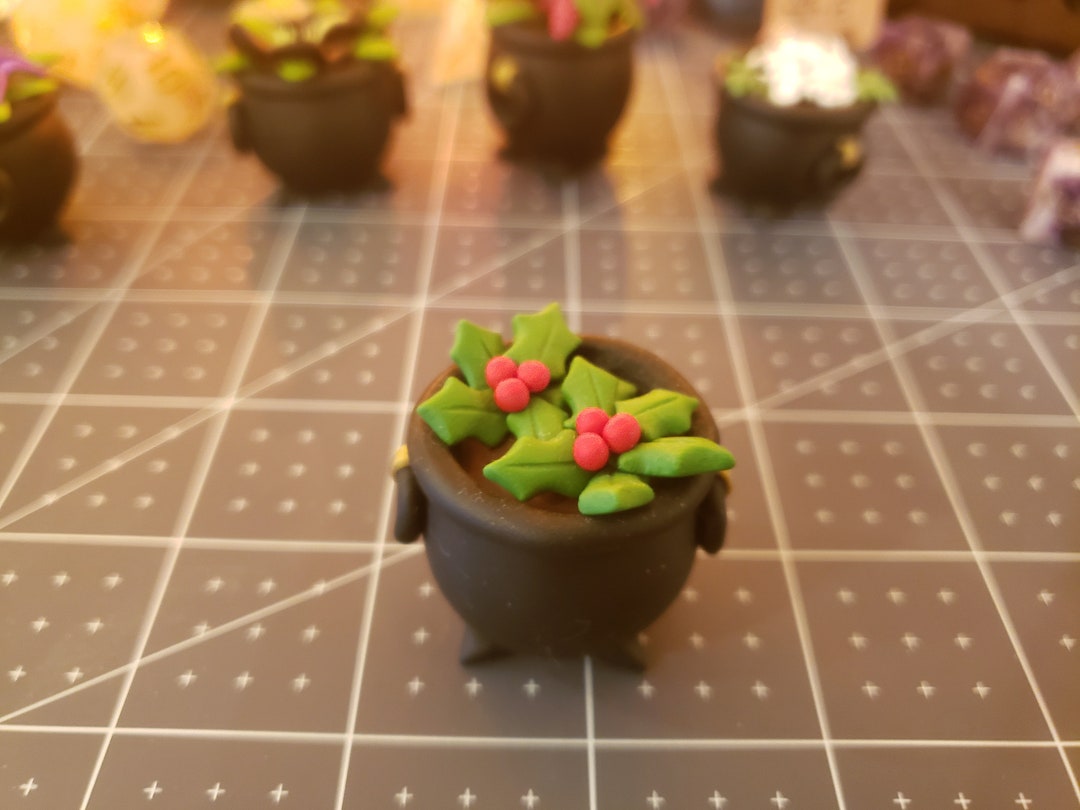 Holly Cauldron Polymer Clay Figure - Etsy