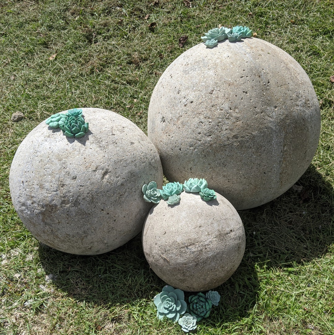 Ball Trio - Etsy