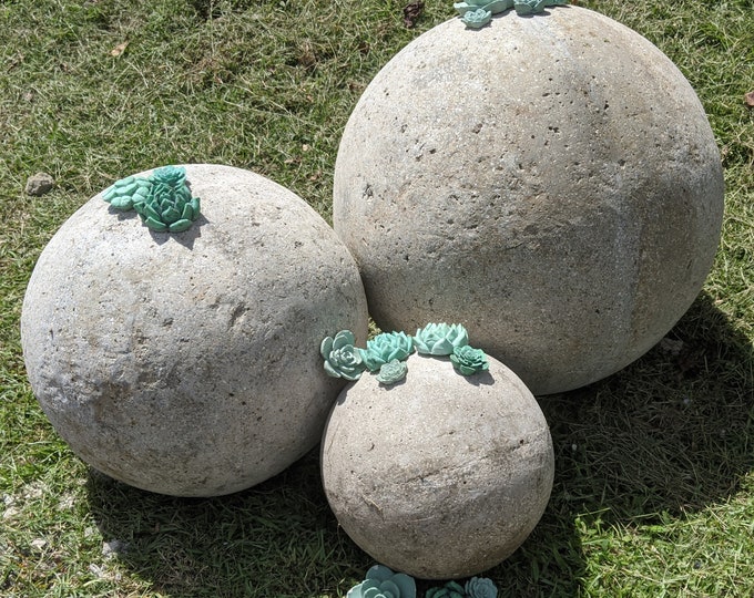 Ball Trio - Etsy