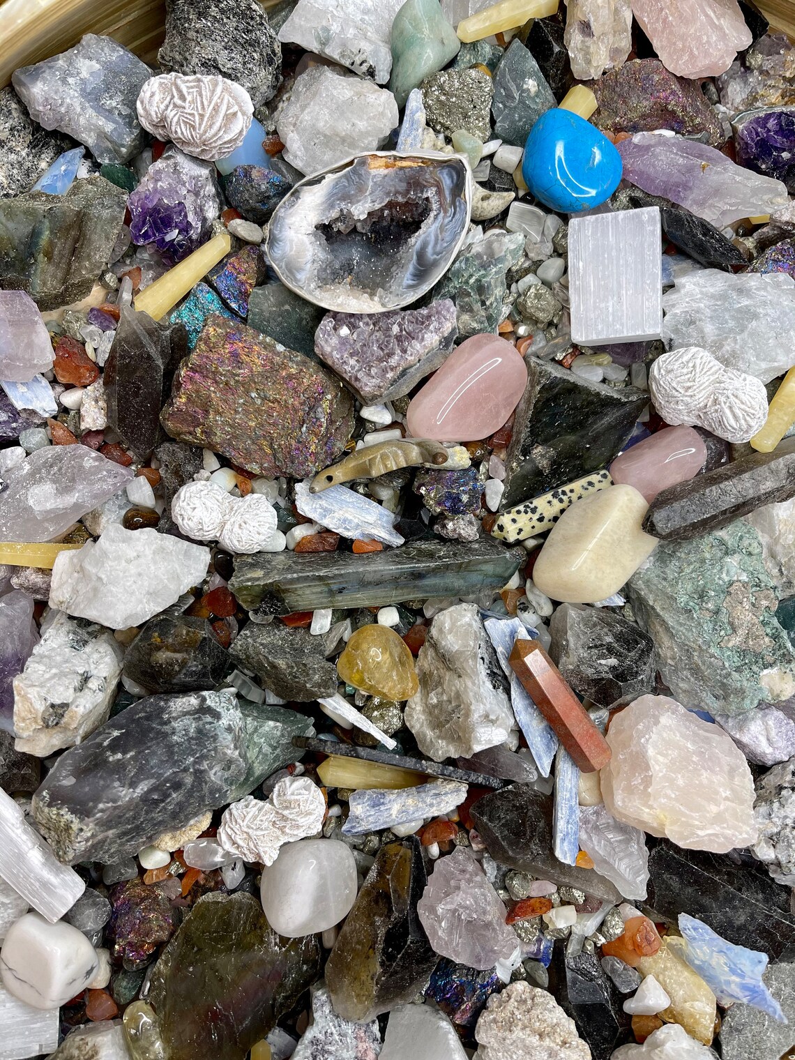 Crystal Confetti | Medium Crystal Confetti Scoop | 8oz Crystal Confetti ...