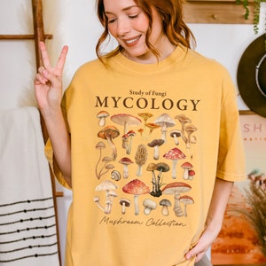 Vintage Mycology Shirt Fungi Science Gifts Watercolor Mushrooms Graphic ...
