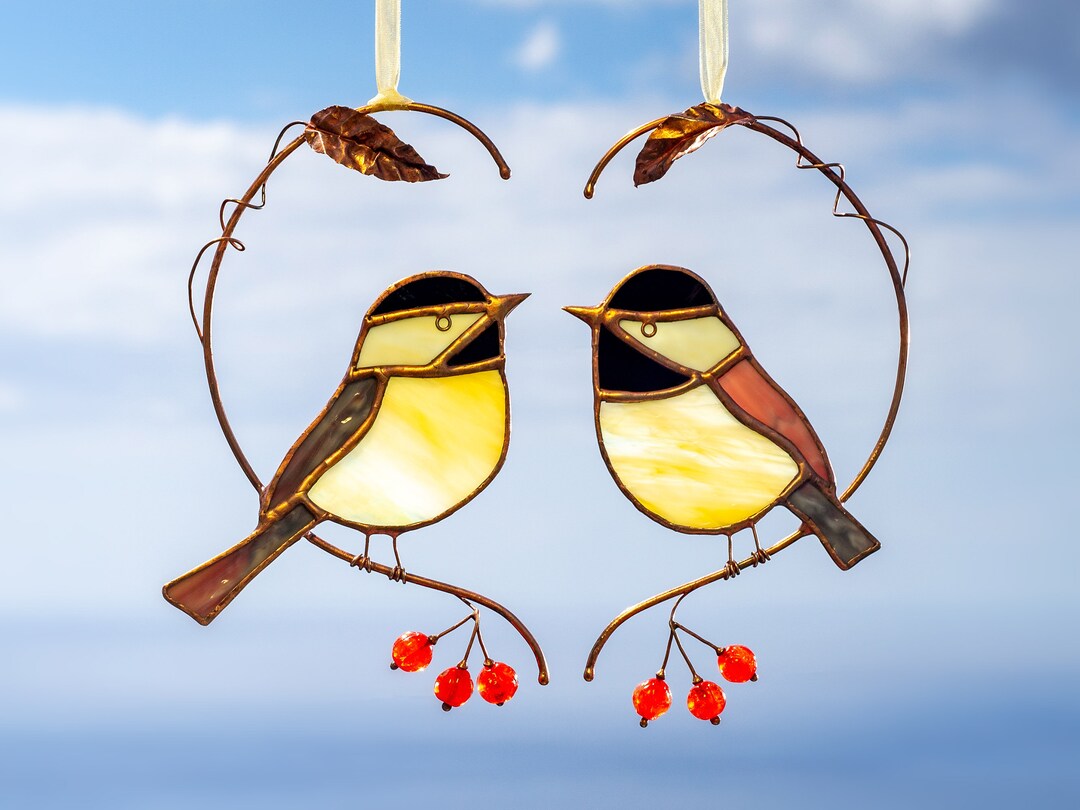 Chickadee Glasmalerei Vögel mit handgemachten Perlen auf dem Zweig ...