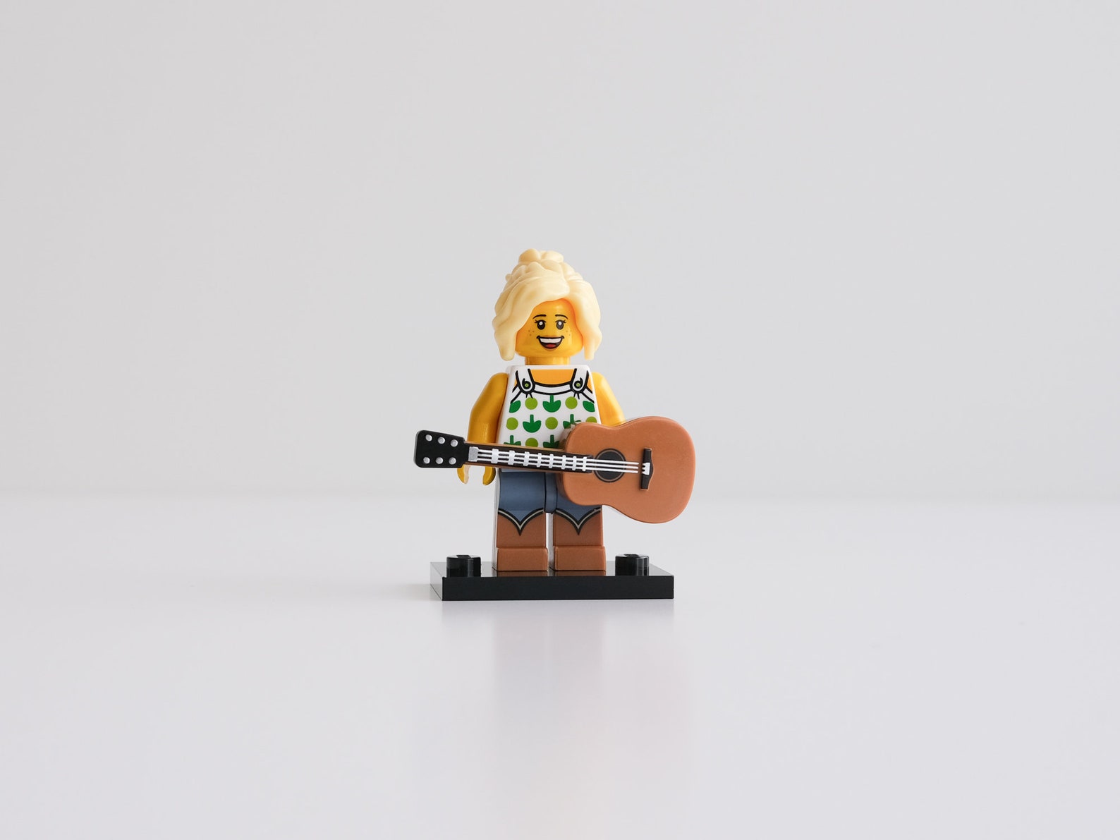 Dolly Parton - Custom Assembly Minifigure From Genuine LEGO® Parts ...