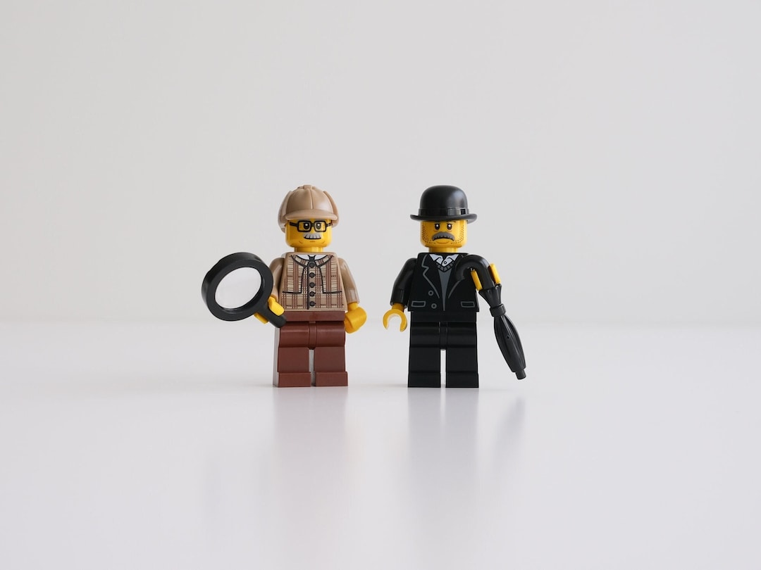 Detective Sherlock Holmes & Dr. Watson - Set of Custom Assembly ...