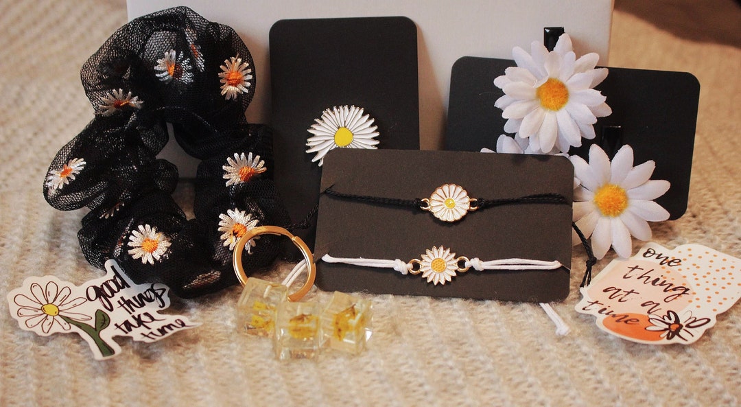 Daisy Gift Set Goodie Box Daisy Keychains Daisy Bracelet Daisy Pin ...