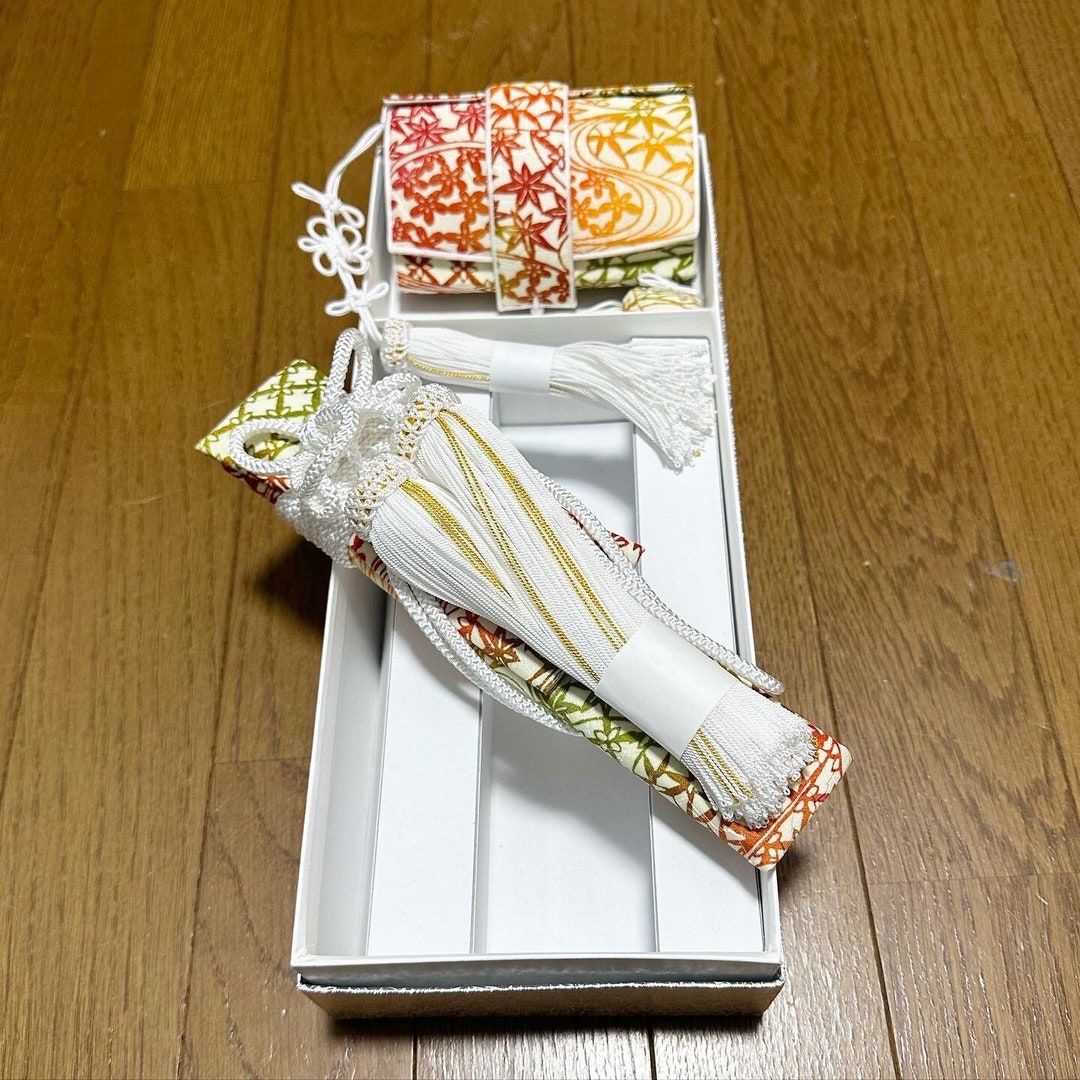 A Set of HAKOSEKO and KAIKEN Used for Japanese Formal Kimono. - Etsy