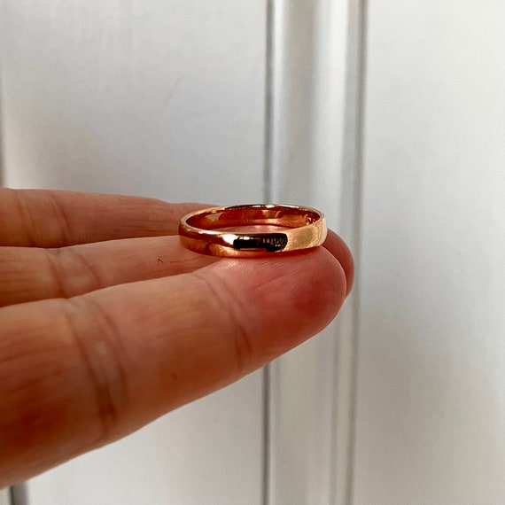 Pre loved solid 22ct gold wedding ring, vintage 3mm w… - Gem