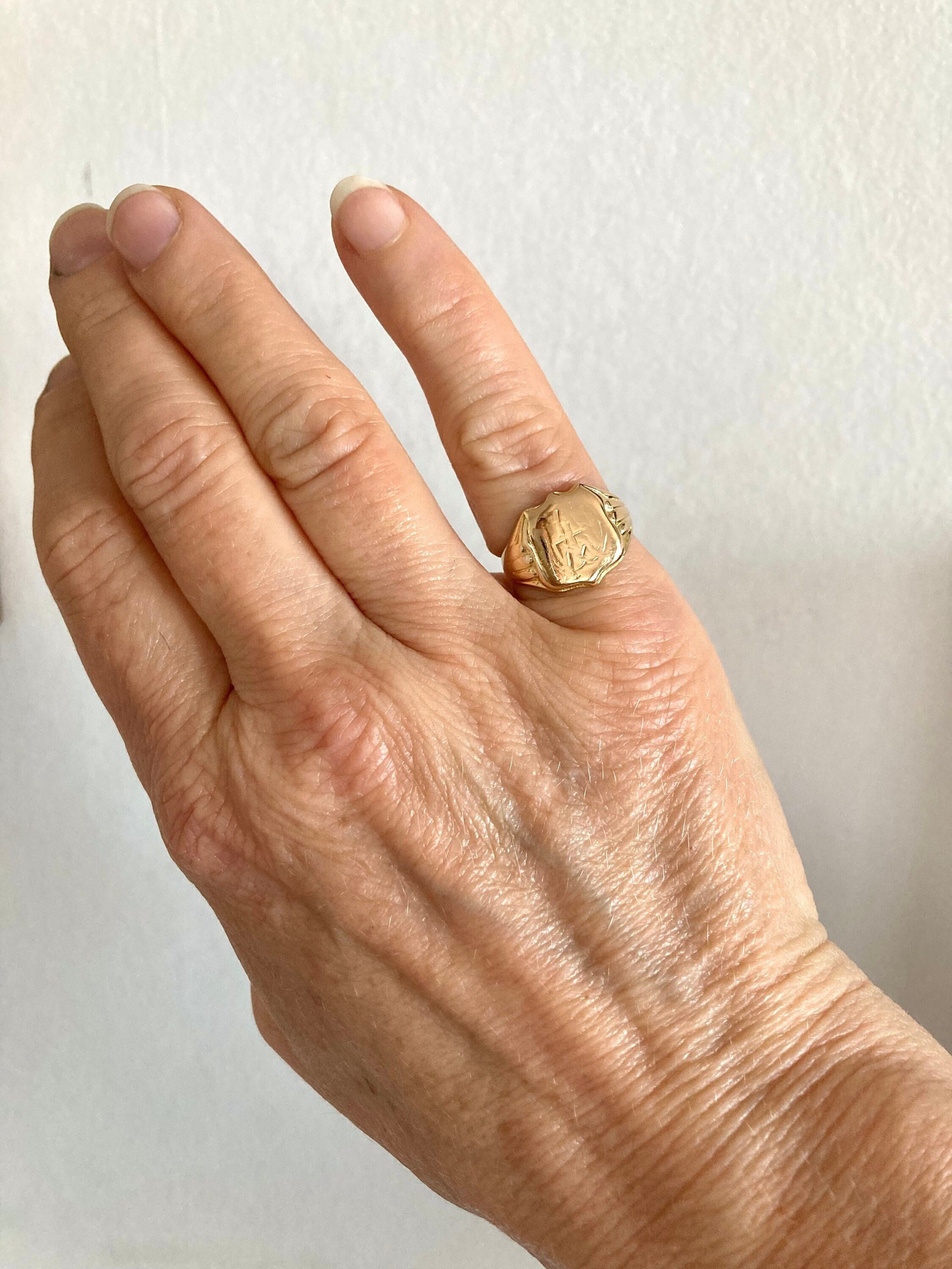 Antique Solid 18ct Gold Pinkie Signet Ring,pre Loved Antique Signet ...