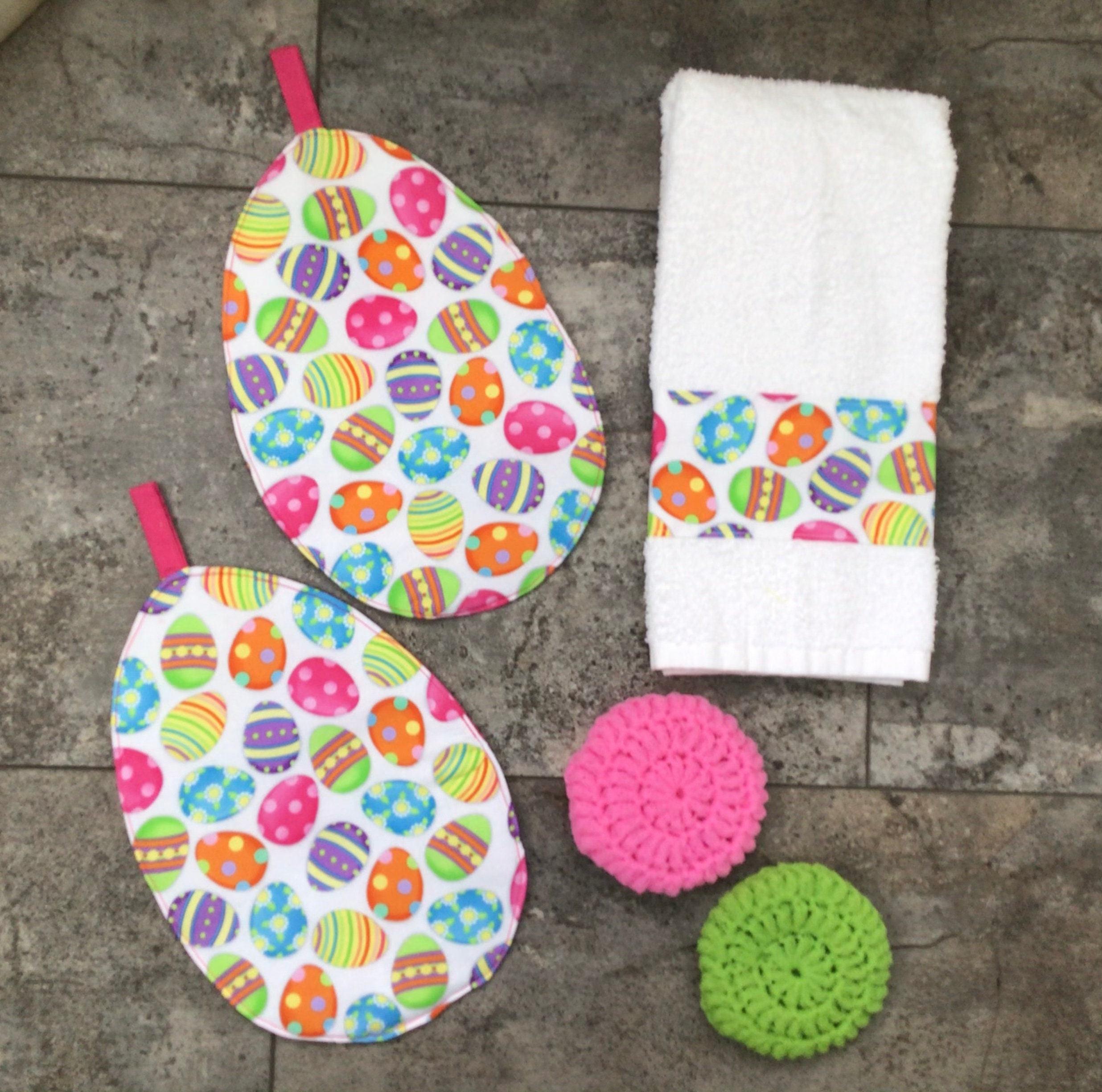 Easter Egg Potholders towel and Scrubbies | Etsy