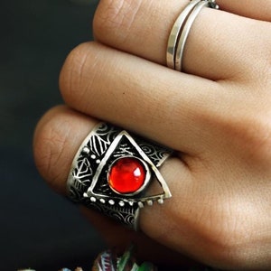 Triangle Rustic Ring, Triangle Shaped Pattern Silver Ring, Geometric ...