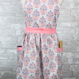 Vintage Floral Apron With Pockets Rose Apron for Woman Artist Baking ...