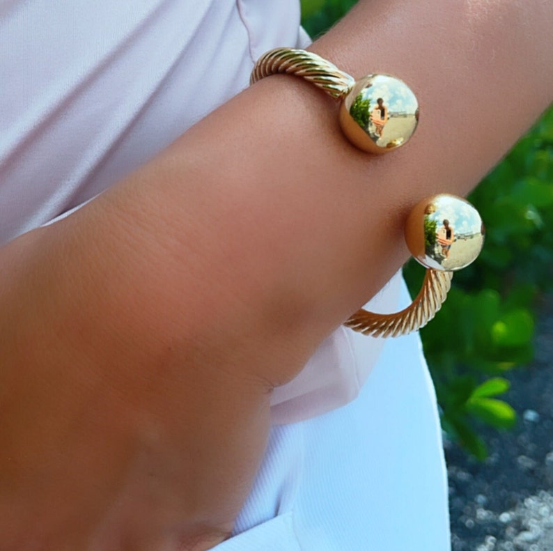 18k Gold Filled Twisted Bangle Featuring Two Solid Balls on - Etsy