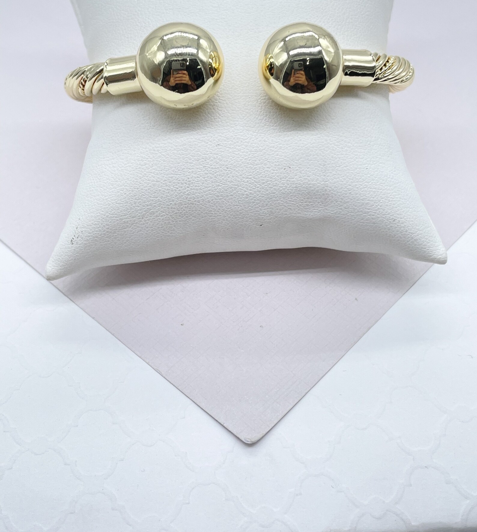 18k Gold Filled Twisted Bangle Featuring Two Solid Balls on - Etsy