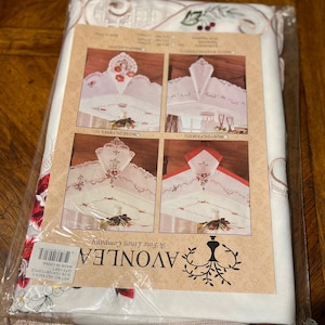 Avonlea Embroidery Tablecloth With Napkins 13pcs Set PEONY Design Large ...