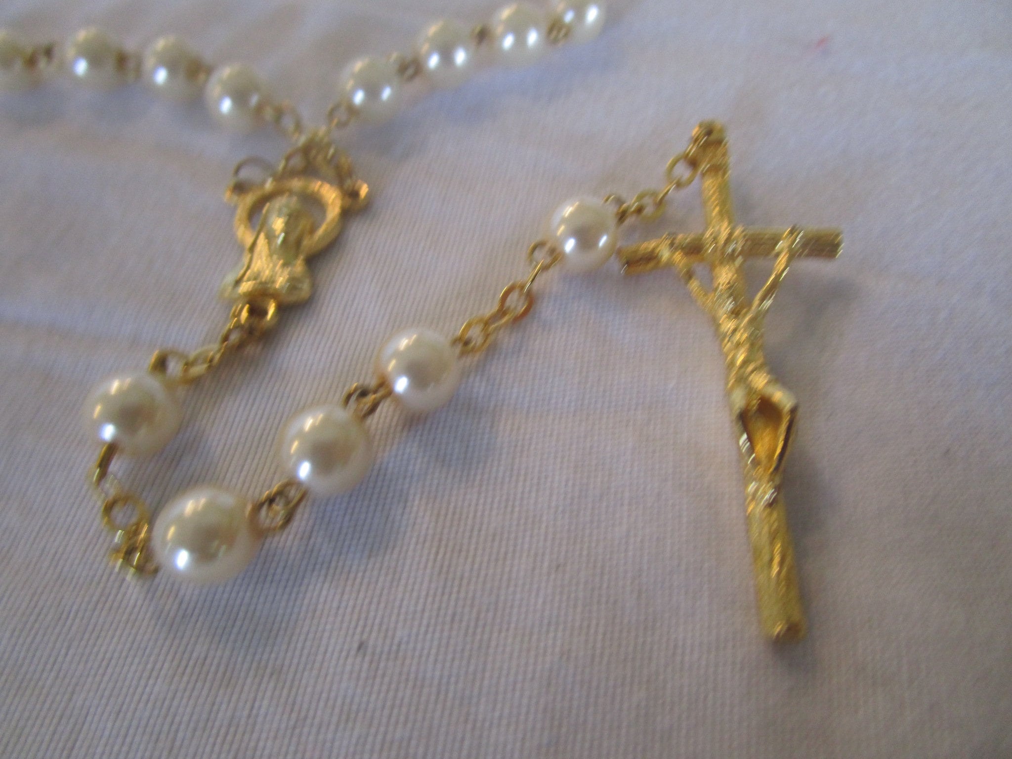 Nice Catholic 5 Saint Medal Rosary Gold Tone & Faux Pearl With Crucifix ...
