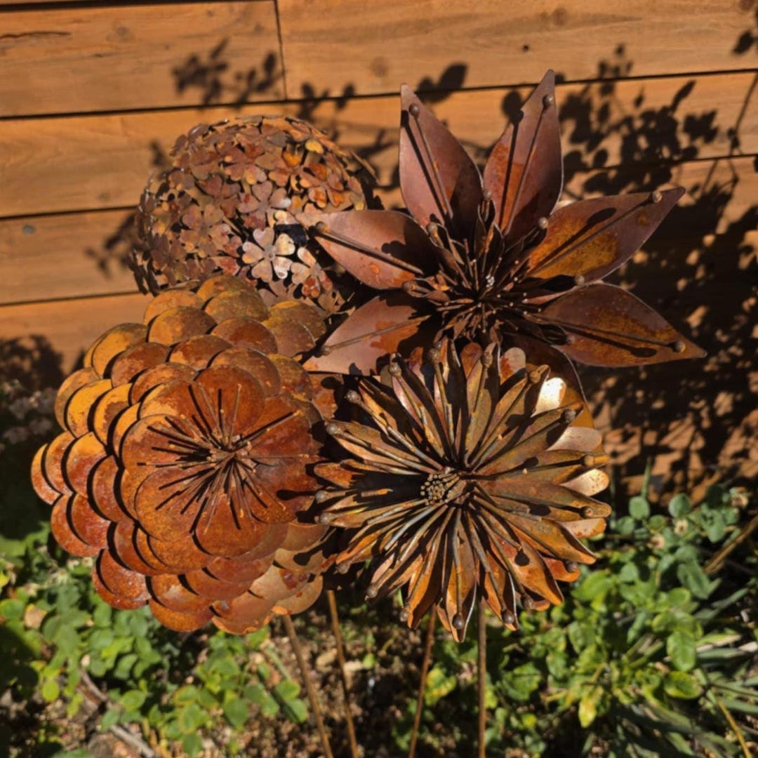 Metal Iron Flower Stakes Set of 4 Rusty Garden Yard Home Decor Vintage ...