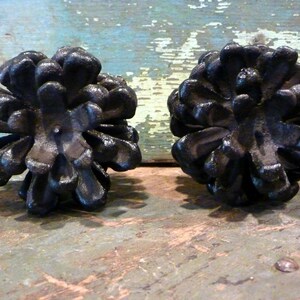 Cast Iron Metal Pine Cone Set Candle Holder Home Table Cabin Lodge ...