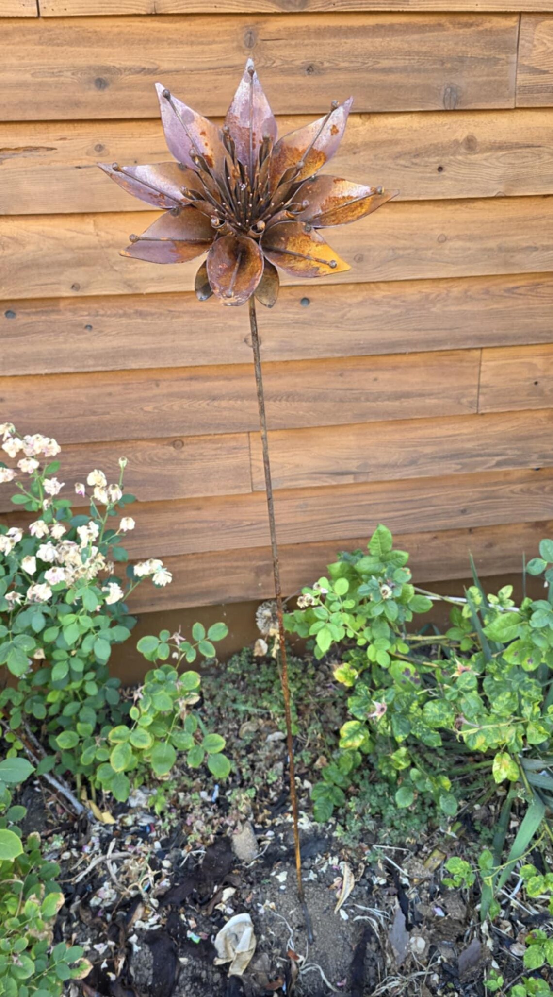 Iron Cut Metal Full Bloom Lilly Flower Plant Stake Garden Lawn Yard ...