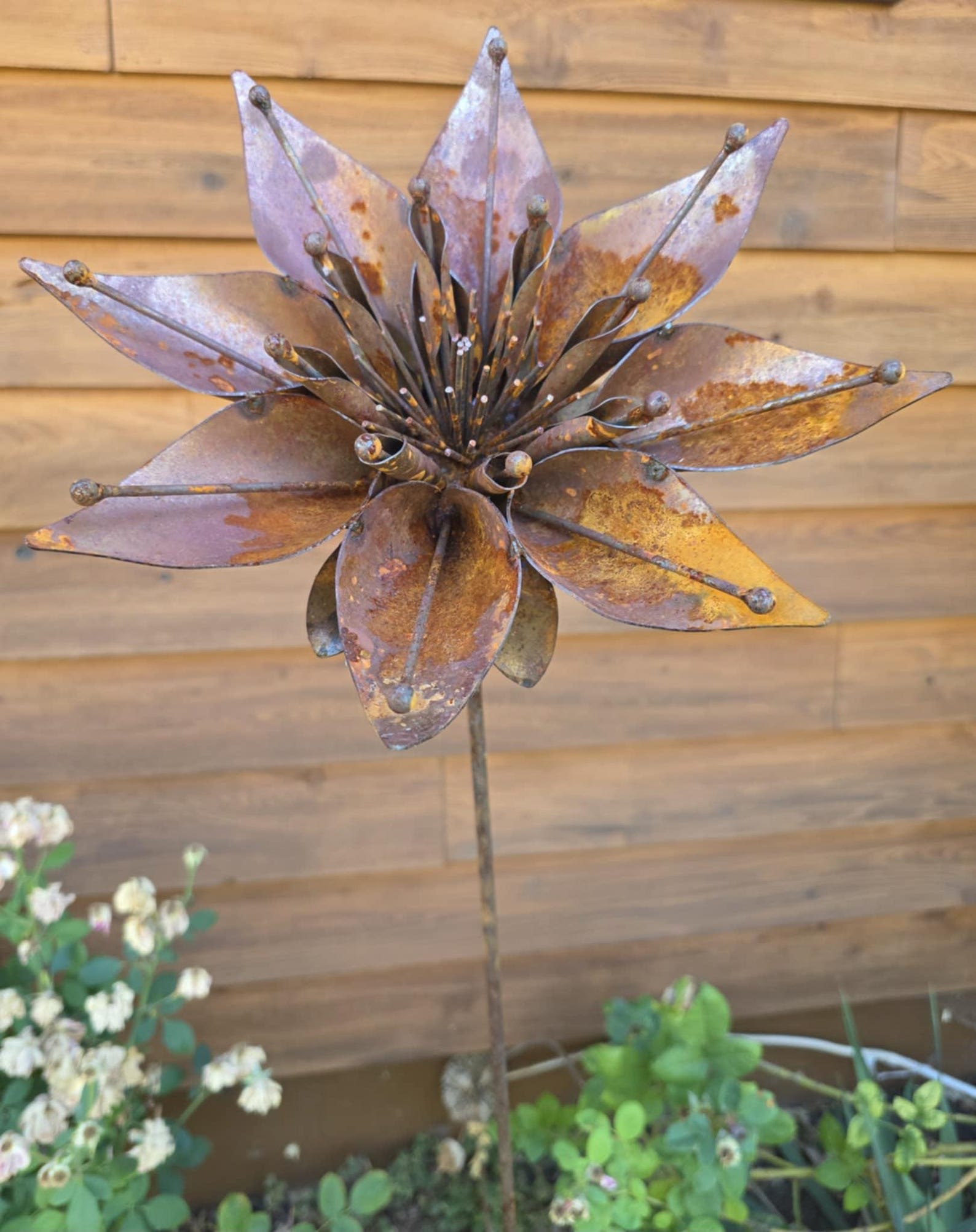 Iron Cut Metal Full Bloom Lilly Flower Plant Stake Garden Lawn Yard ...