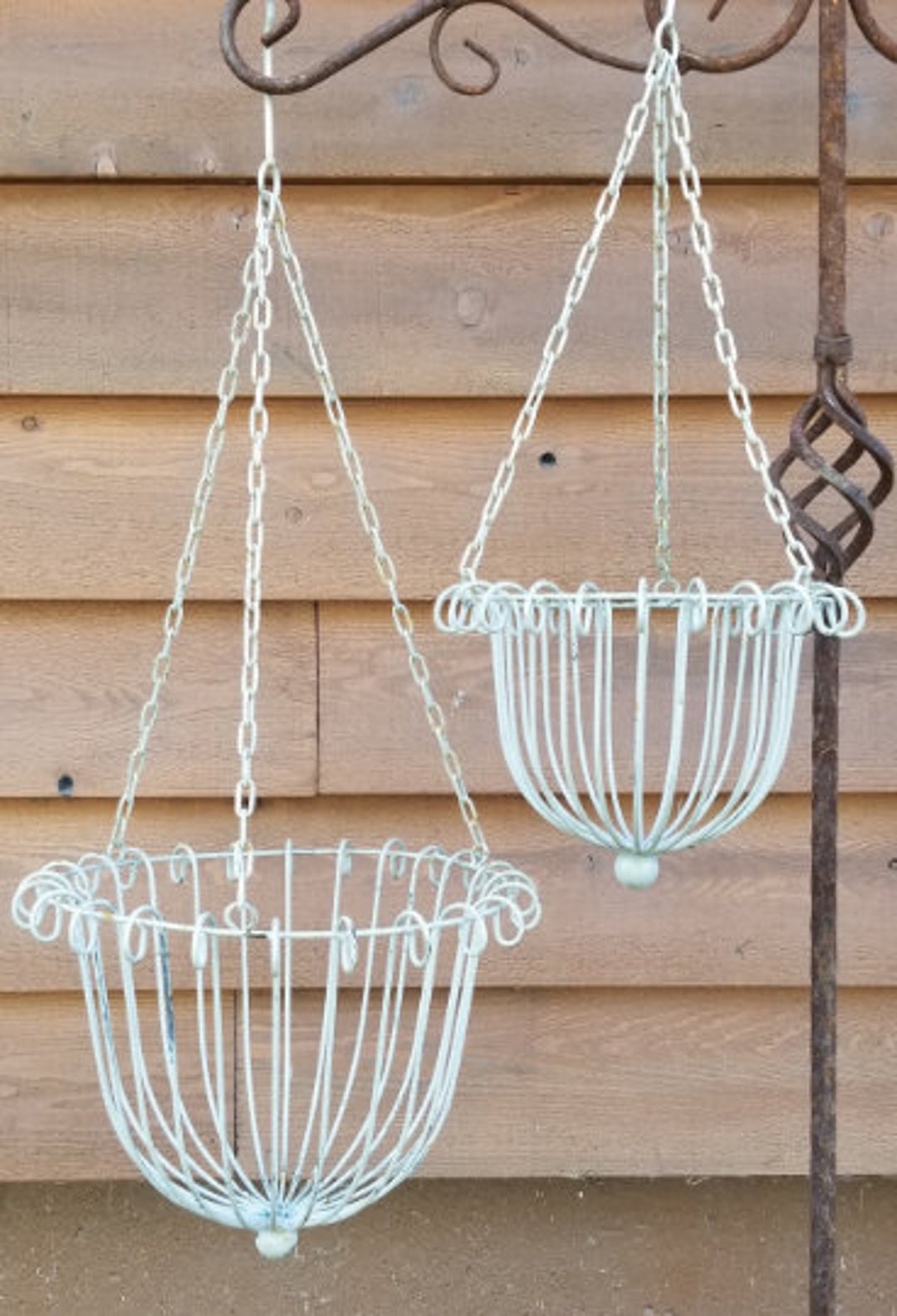 Set of 2 Cottage Hanging Baskets Garden Home Yard Lawn Art Outdoor ...