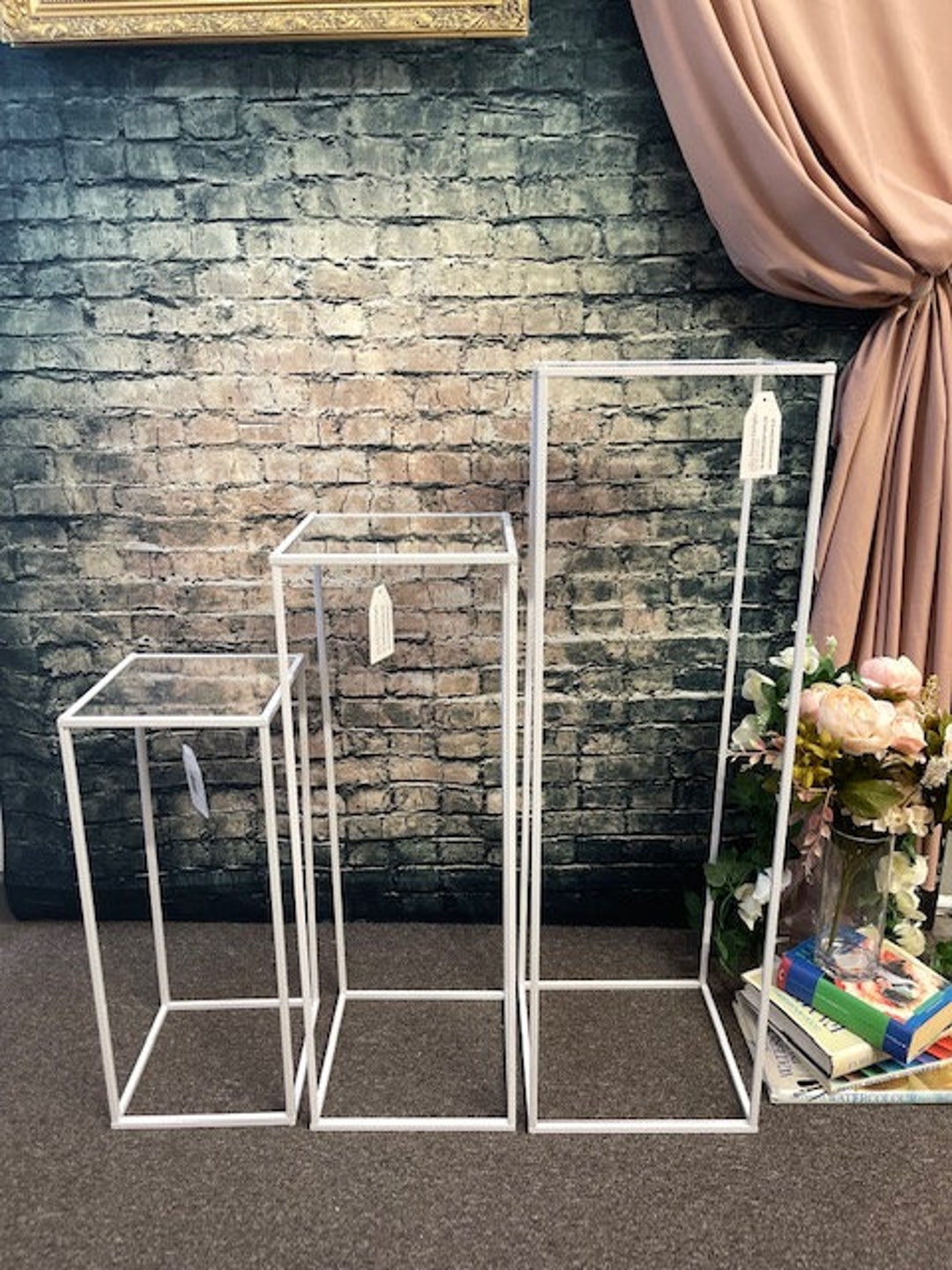 White Metal Flower Stand: Wedding Centerpiece With Acrylic Top - Etsy UK
