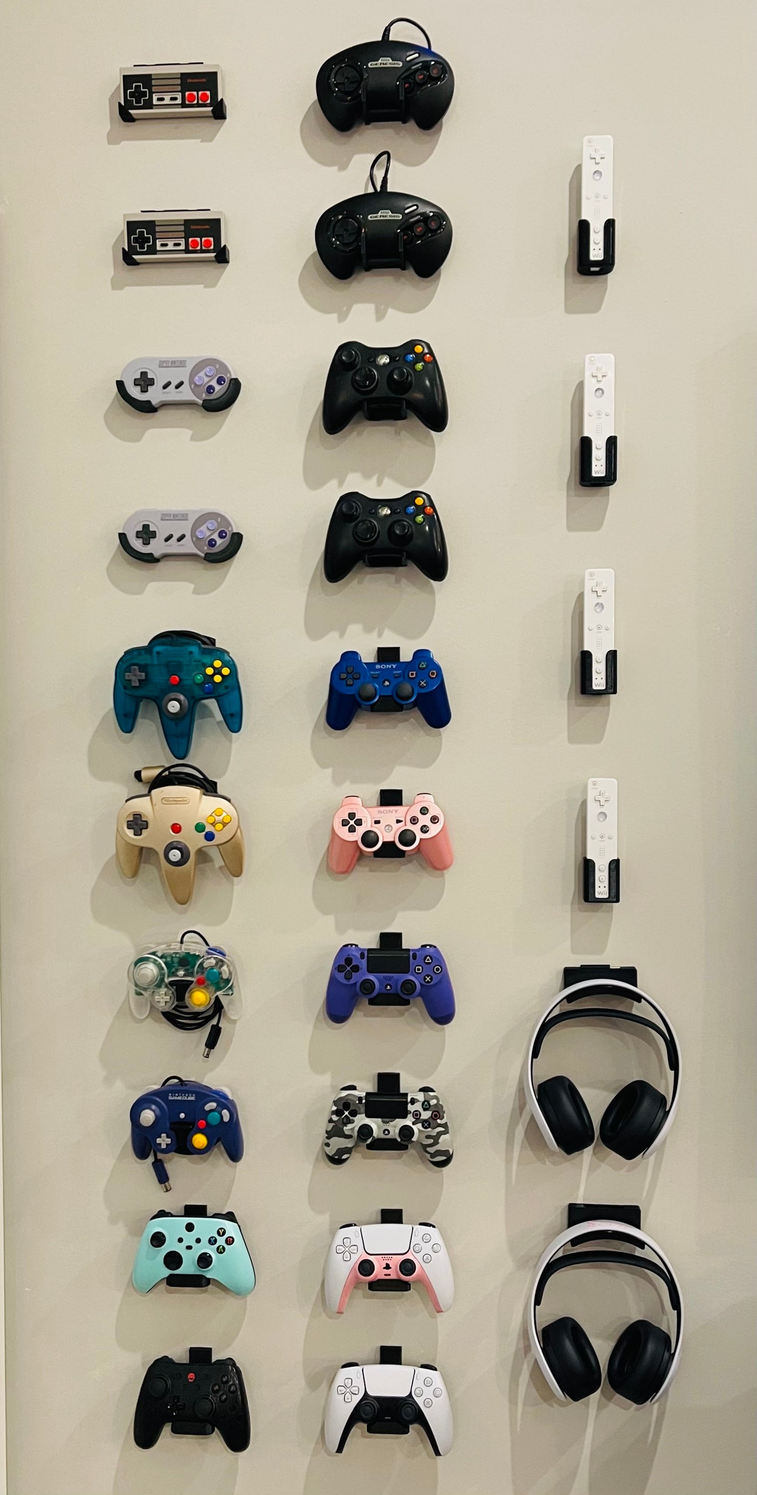 Dualsense (PS5) Controller Wall Mount - Etsy