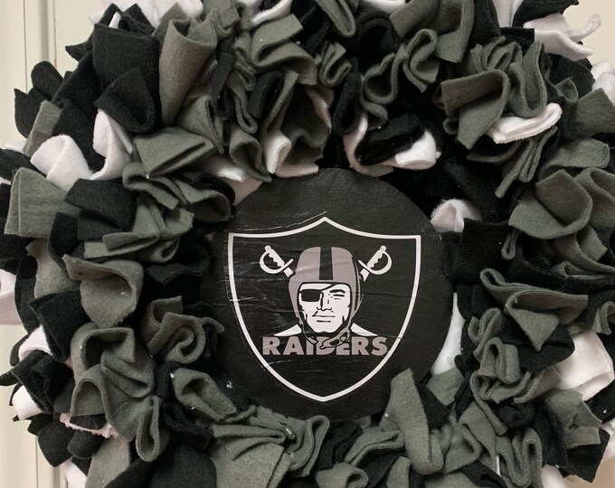 Raiders Wreath - Etsy