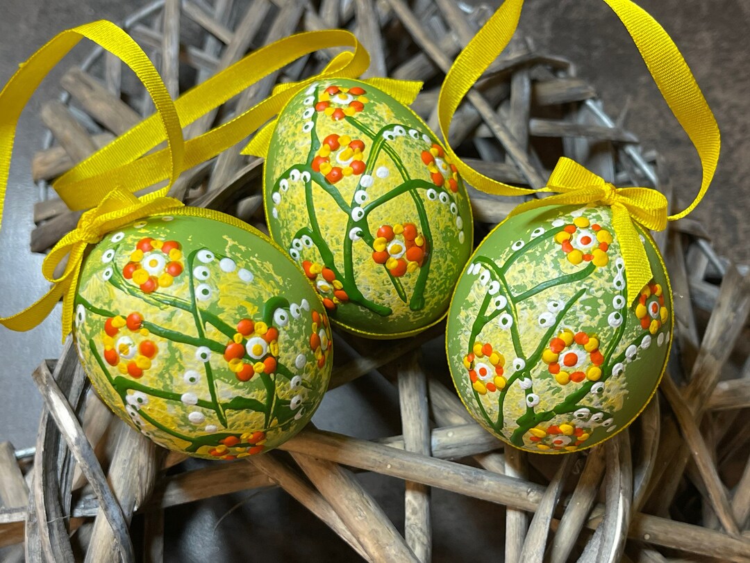 Real Chicken Eggs to Hang Up, Hand-painted Easter Decorations, Hand-decorated Hen Egg, Easter ...