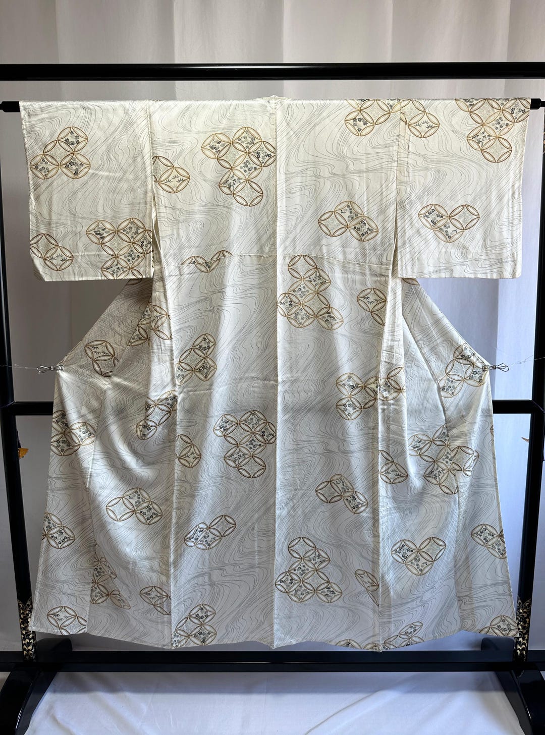 Vintage Japanese Silk Kimono - Beautiful Pattern - Etsy