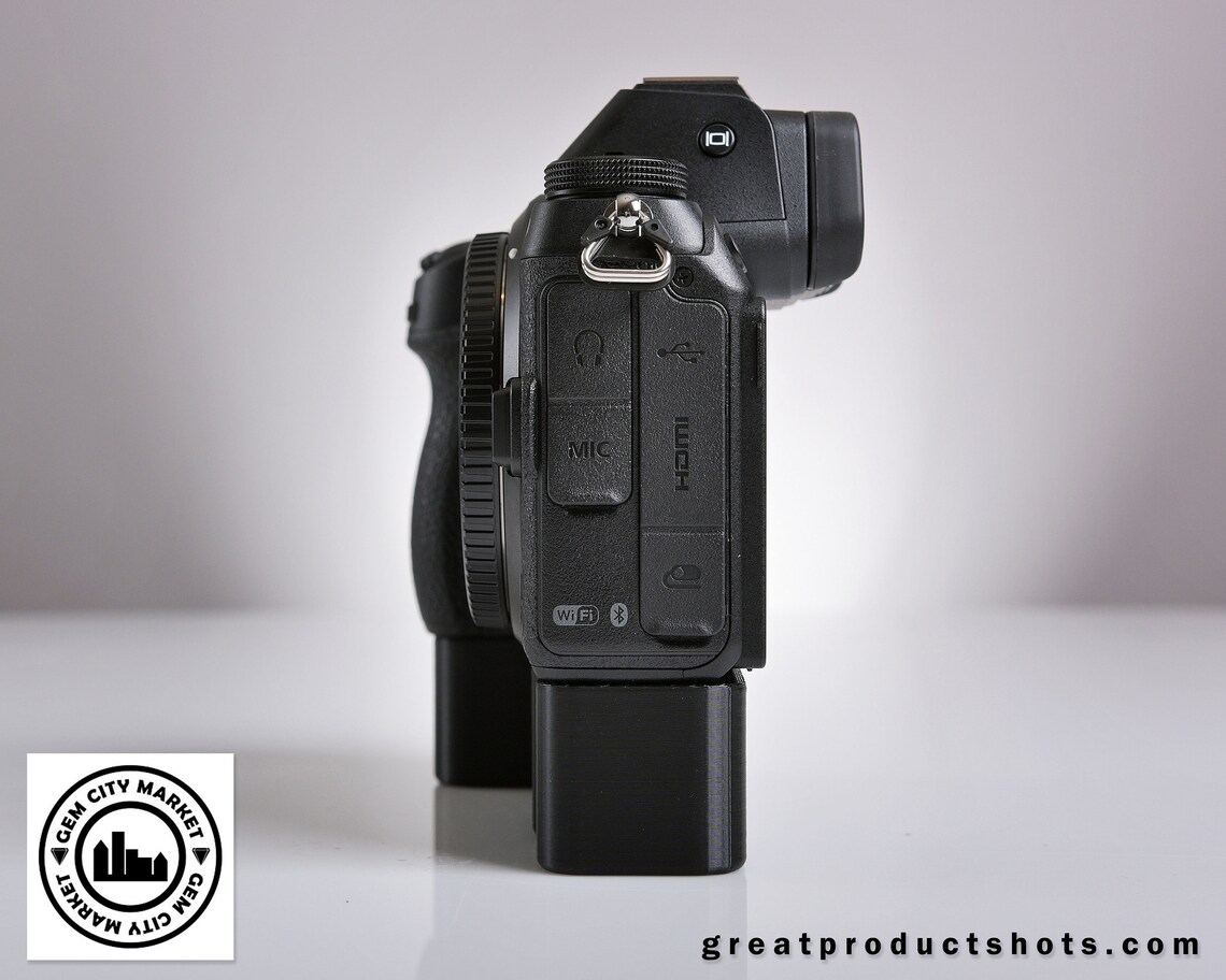 Camera Grip for Nikon Z6/Z7 With Tripod Mount - Etsy UK