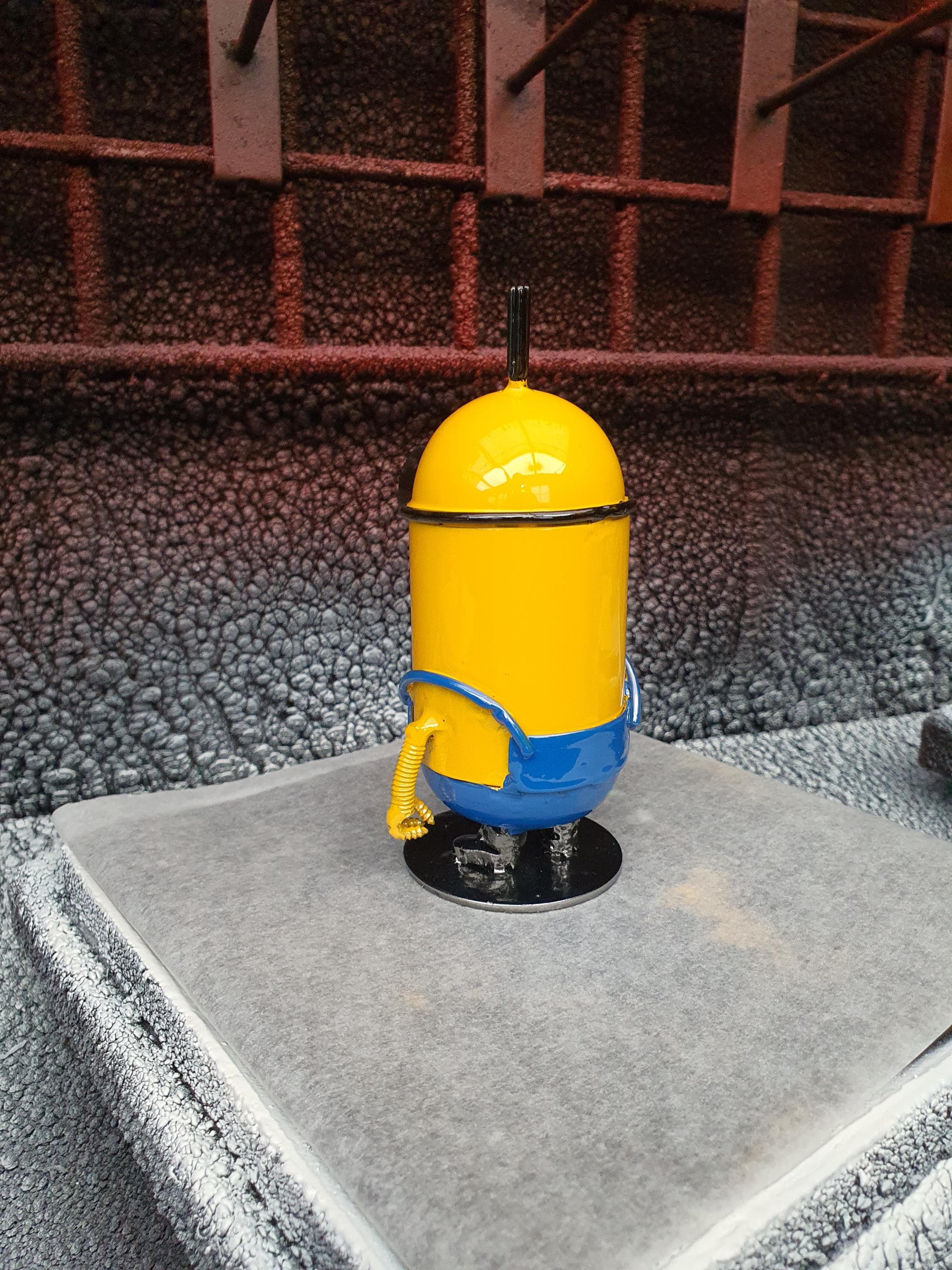 Inspired By: Minion Stuart From Despicable Me MAPMINBANP Metal Art ...