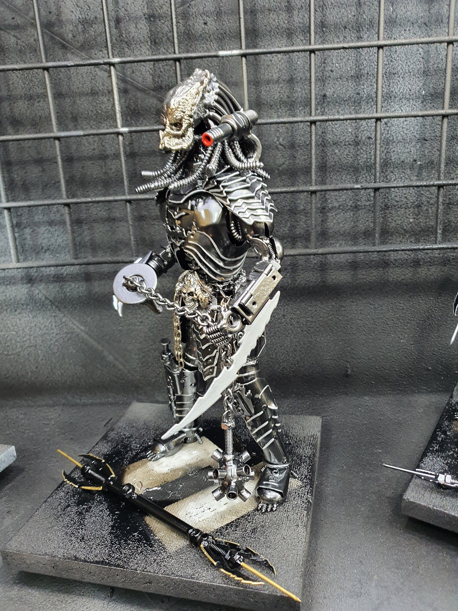 Predator 40cm Chrome With Silver Edging Alien Vs Predator - Etsy