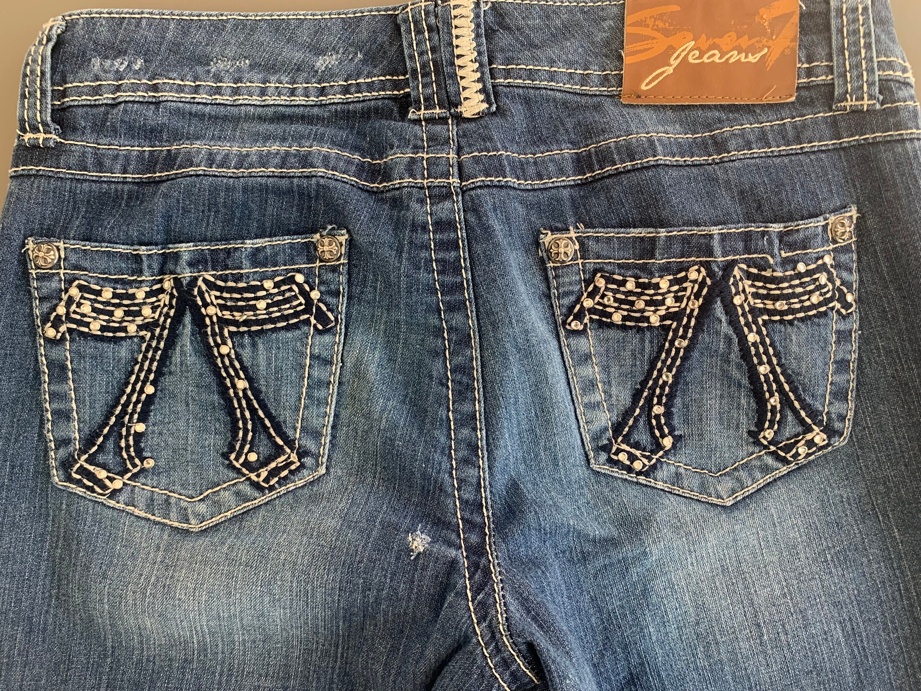 7 For All Mankind Logo