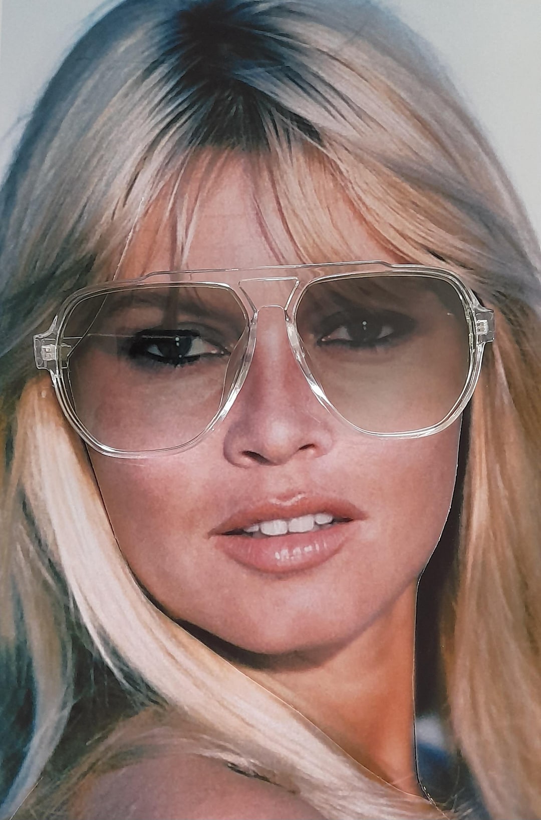 Transparent Light Green Subtle Aviators Milano Light Comfortable Chic ...
