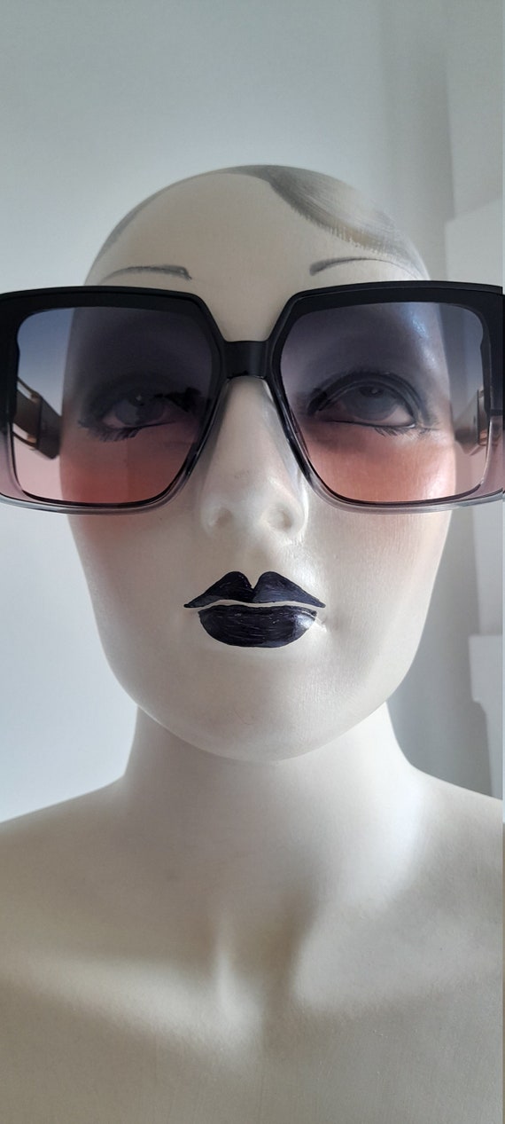 Gradient tinted oversized square retro sunglasses wid… - Gem