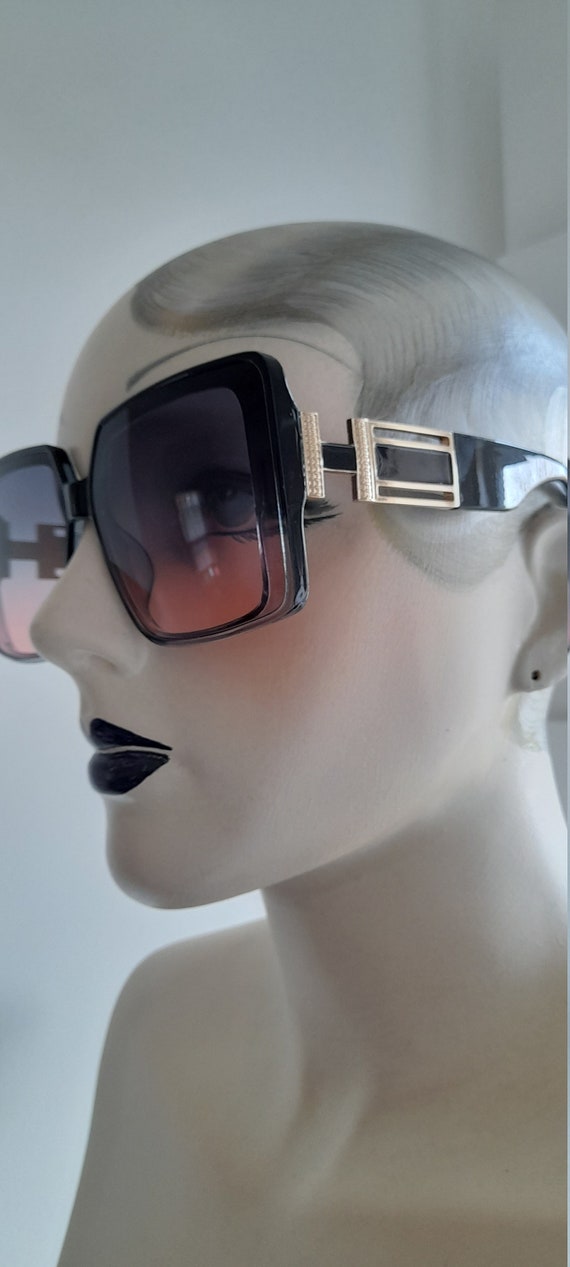 Gradient tinted oversized square retro sunglasses wid… - Gem