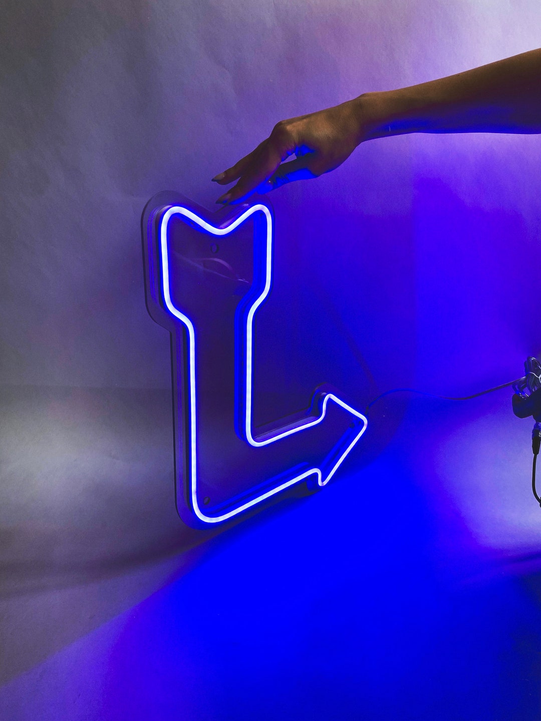 Direction Arrow LED Neon Sign, Navigation Arrow Wall Art, Business Sign ...