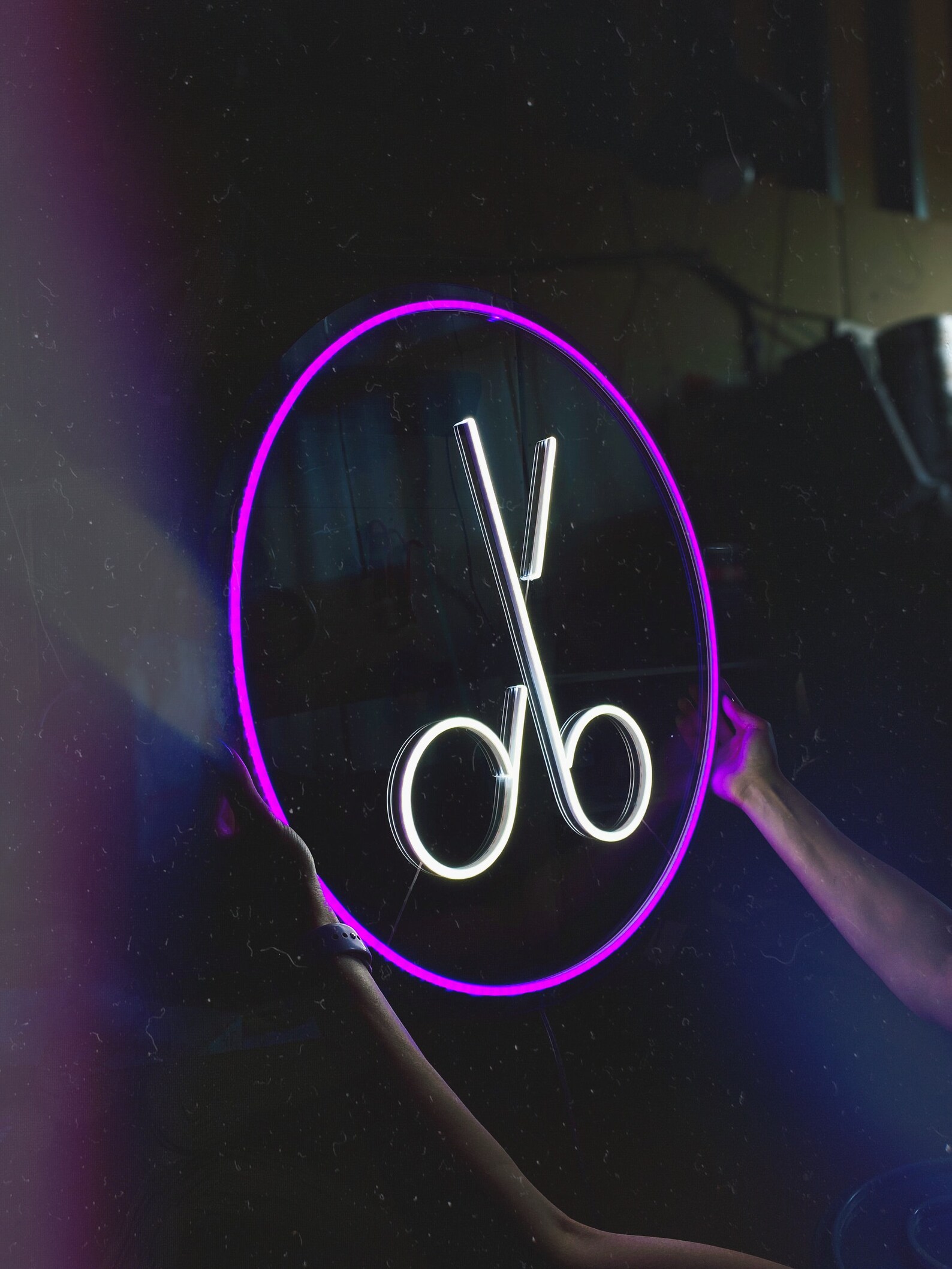 Scissors LED Neon Sign - Beautiful Salon Decor for Hairdresser Business ...