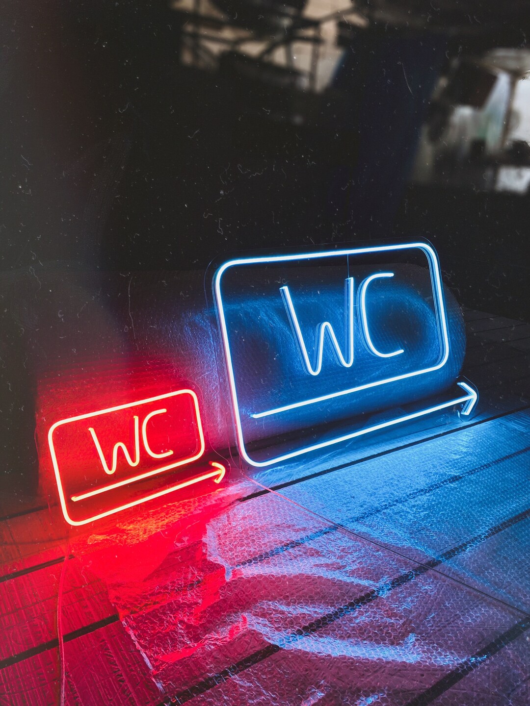 WC Restroom Neon Sign | Navigation Arrow Wall Decor for Business ...