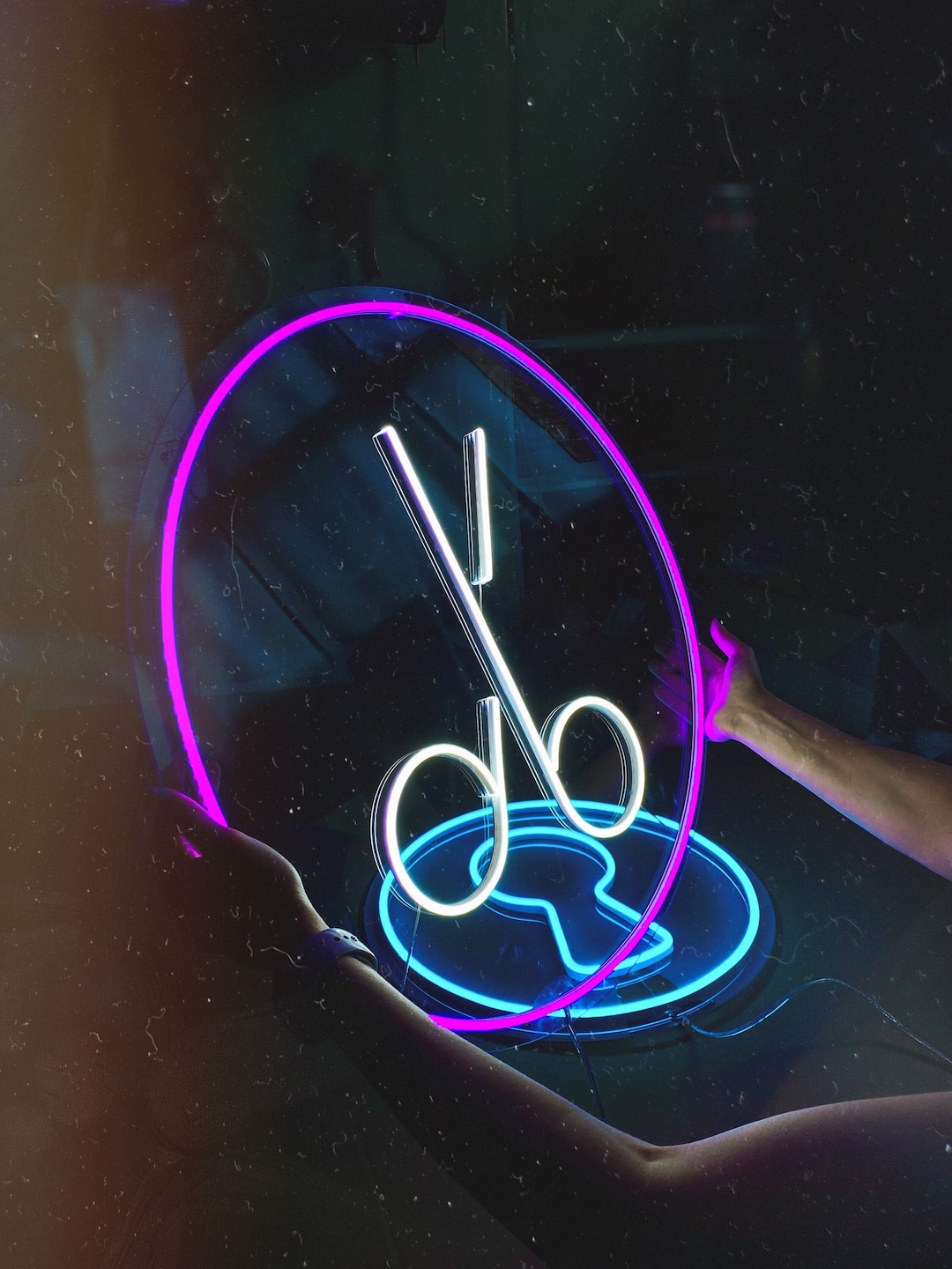 Scissors LED Neon Sign - Beautiful Salon Decor for Hairdresser Business ...
